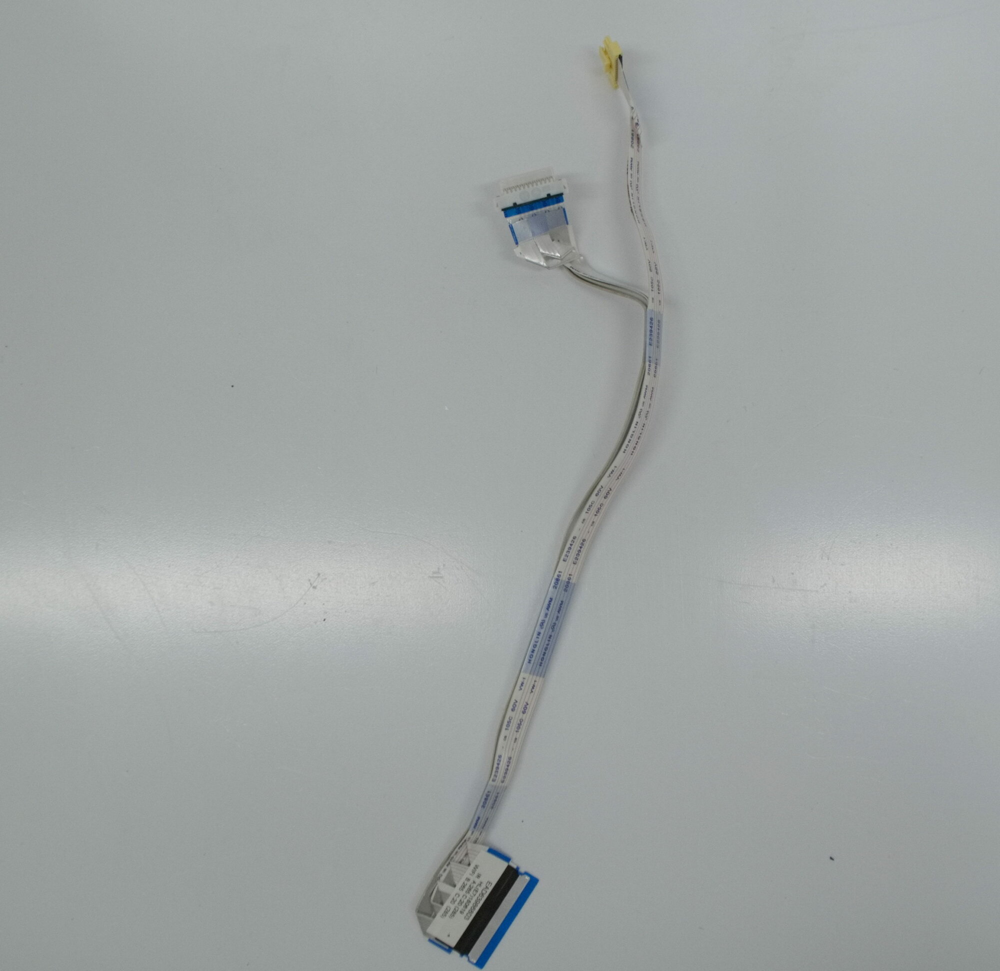 E239426 AWM 20861 105C 60V VW-1 EAD63787305 HL(E2)1703317 Длина 265 мм,8 мм, 26 pin Шлейф для ТВ