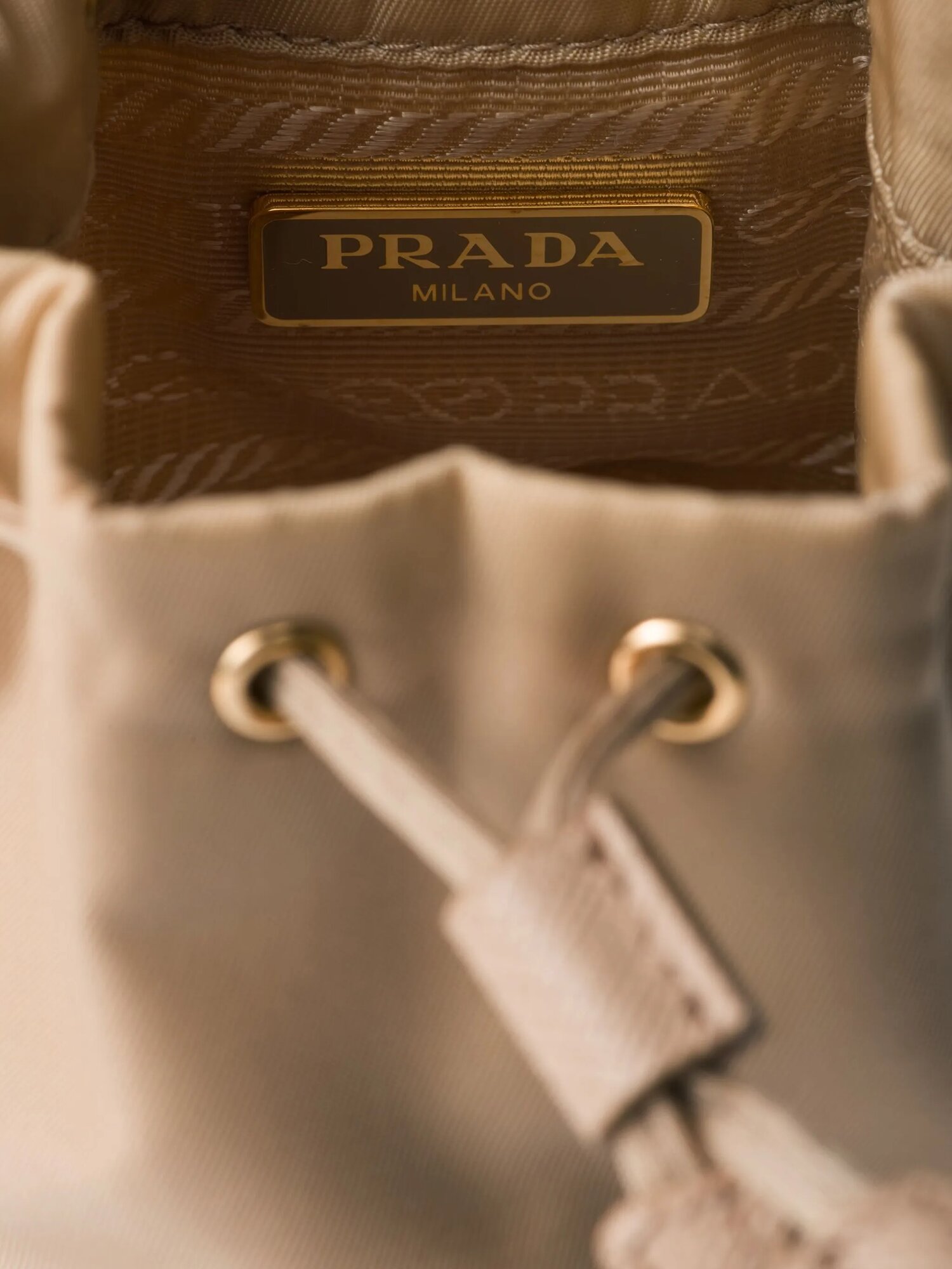 Брелок Prada, коричневый — фото 1