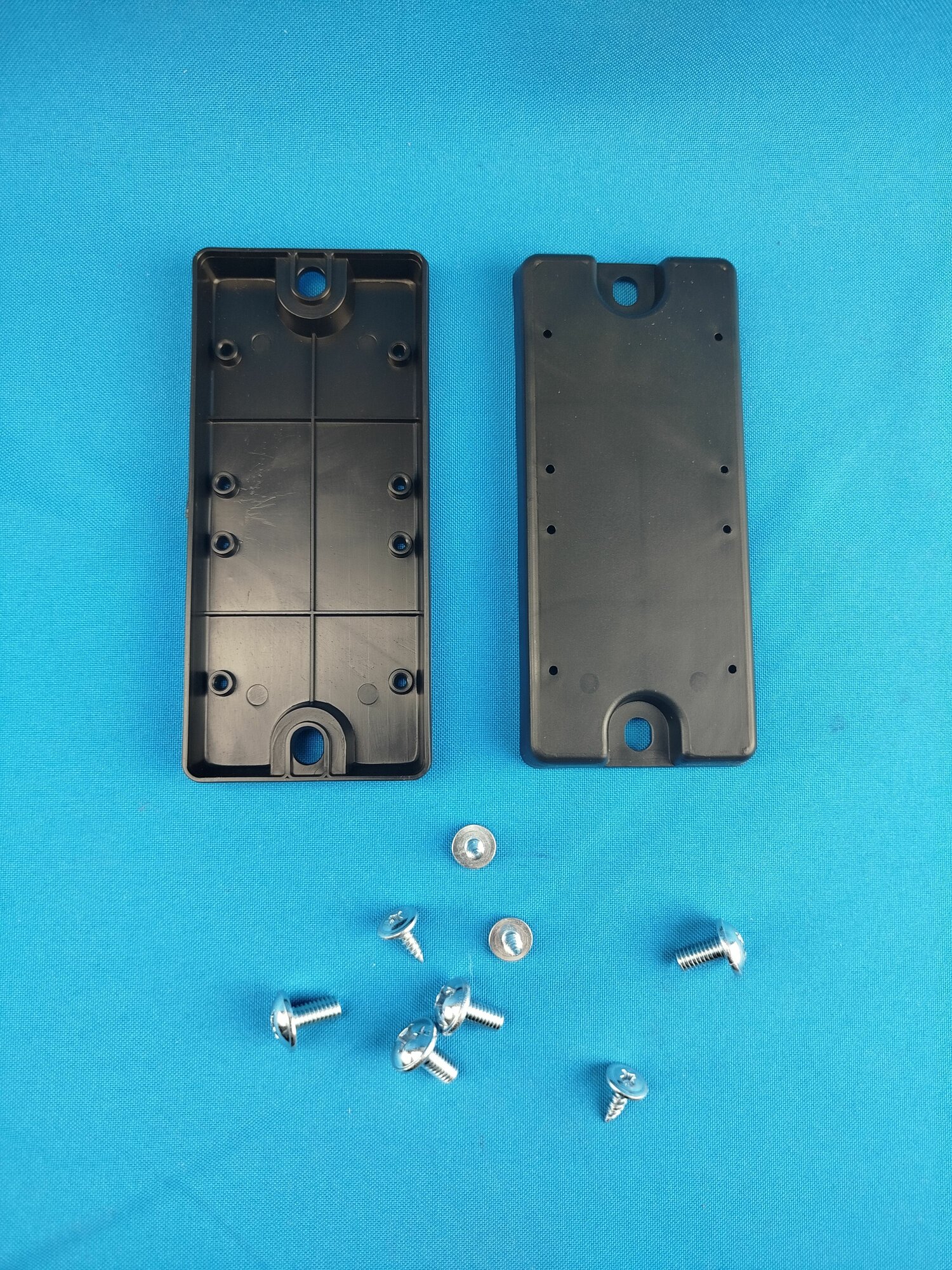 Адаптер-переходник "LECAR" для крепления рамки госномера к штатным местам китайских авто, пластик