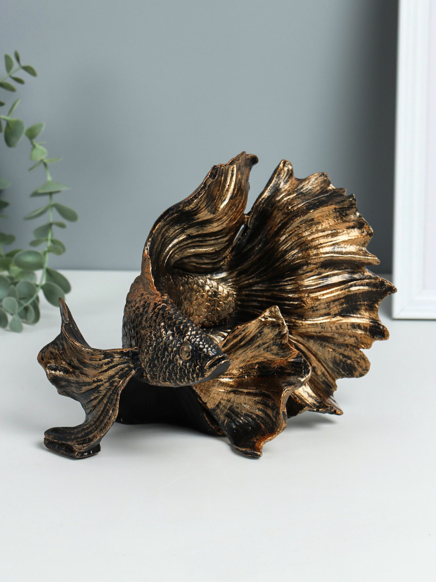 Фигура полистоун "Рыбка золотая", 20.5x16x14 см, тематика праздника: универсальная тематика