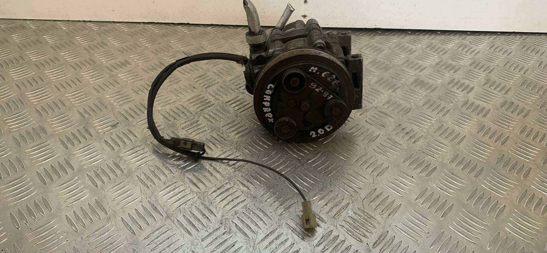 Компрессор кондиционера Mazda 626 3 рест. 1995