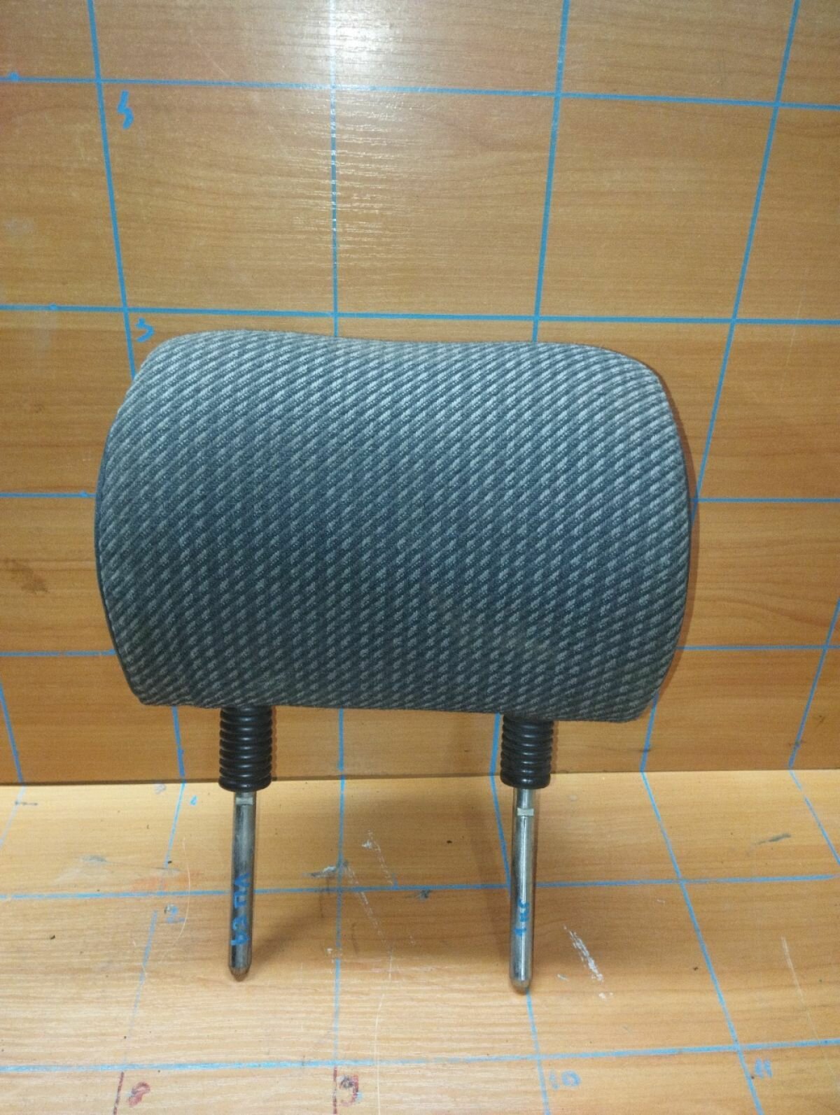 Подголовник Фольксваген Пассат Б3 1,8 Б/У с пробегом