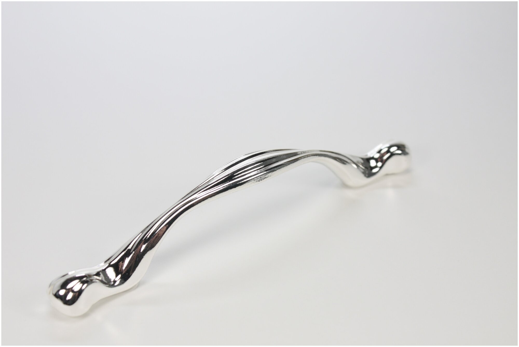 Ручка мебельная скоба 128 мм Барокко ROBERTO MARELLA хром комплект 10 шт