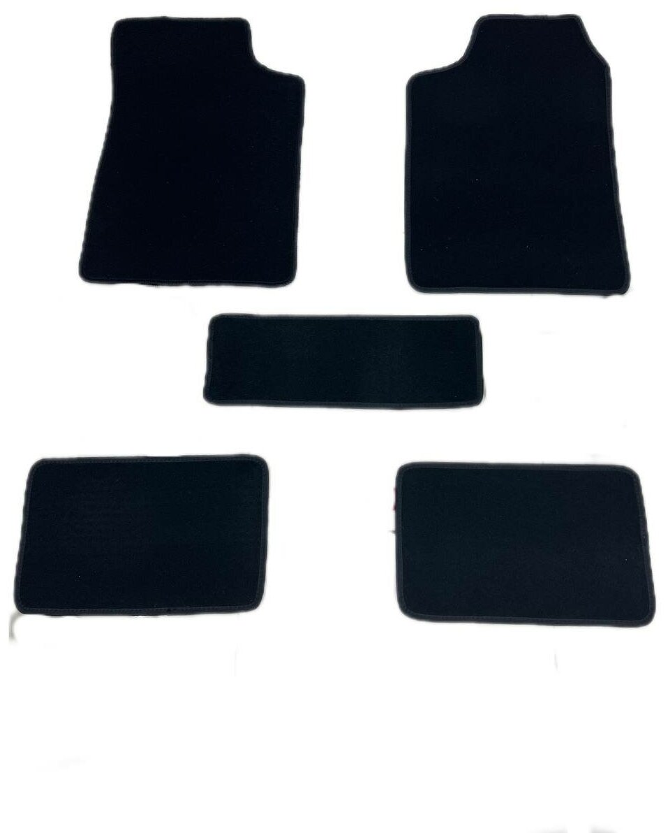 Комплект автомобильных ковриков "Универсальный", окантовка Нитки, цвет ковра Черный, цвет окантовки Черный