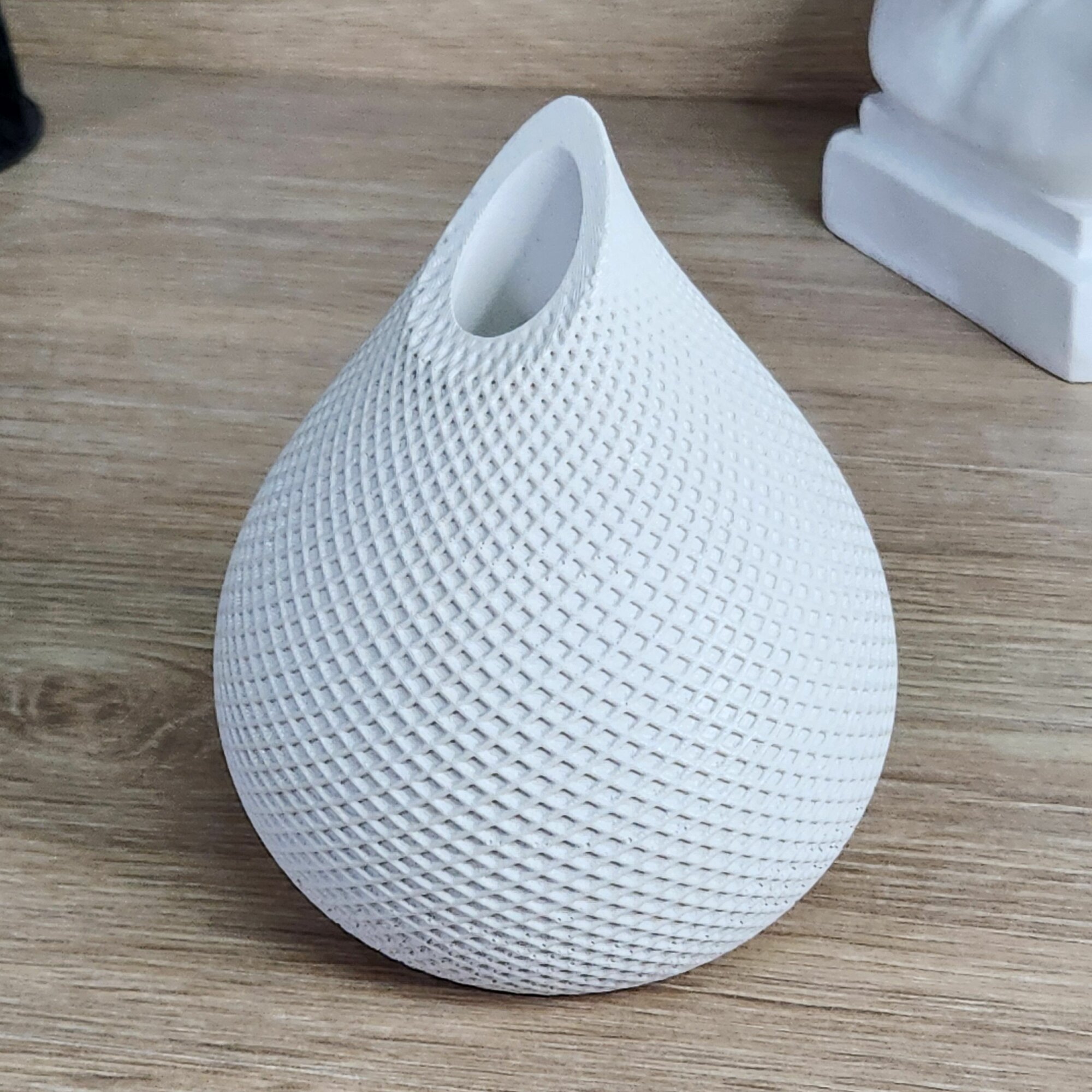 Ажурная ваза для сухоцветов