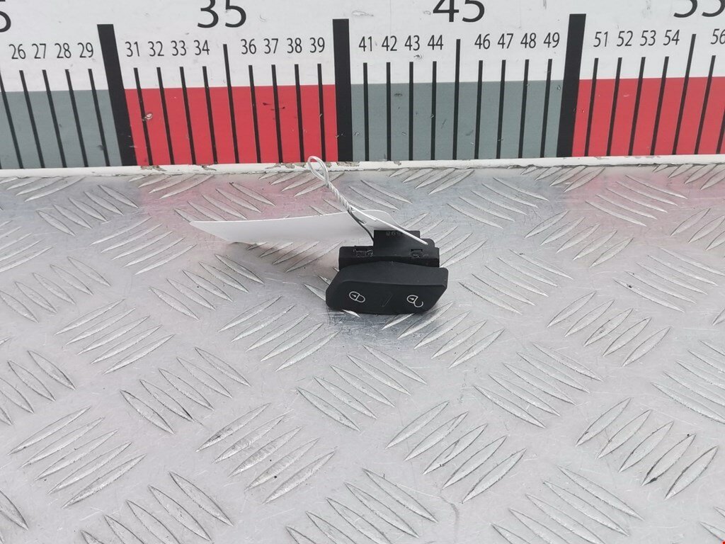 Кнопка центрального замка Volkswagen Tiguan 1 1K0962126B арт. 1932627