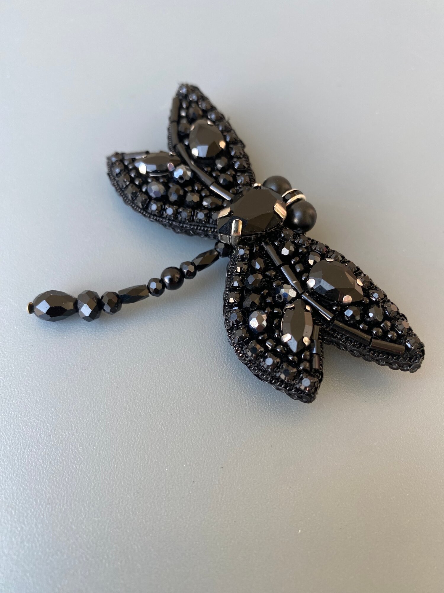 Брошь, жемчуг Swarovski синтетический, кристаллы Preciosa, хрусталь