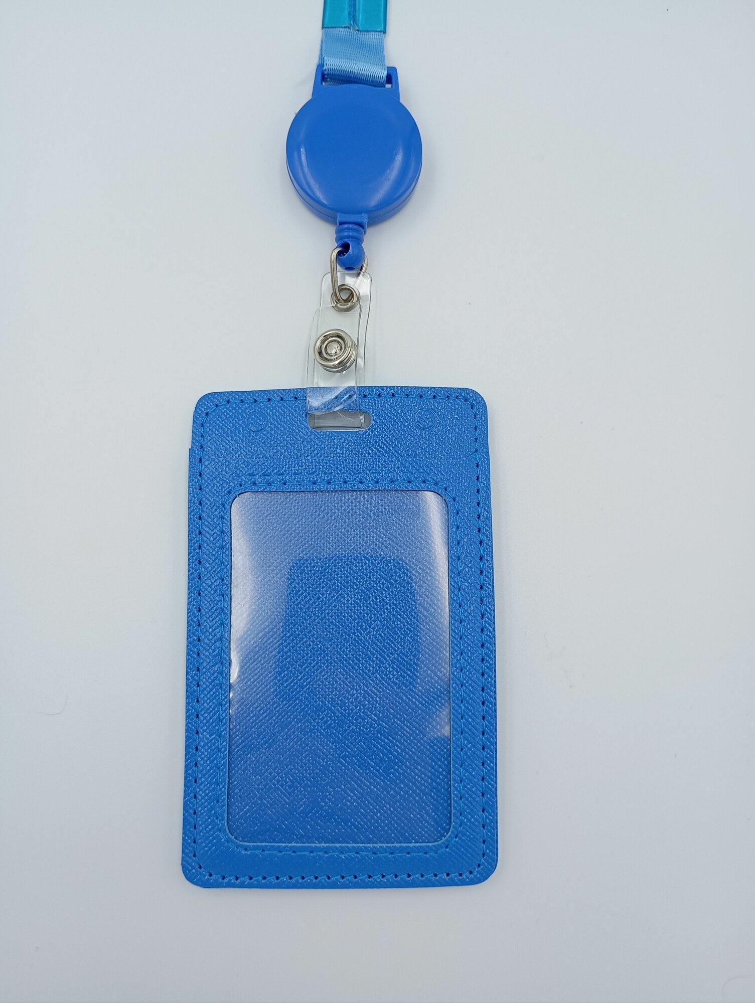 Бейдж, чехол для пропуска, карт на ленте с рулеткой, голубой