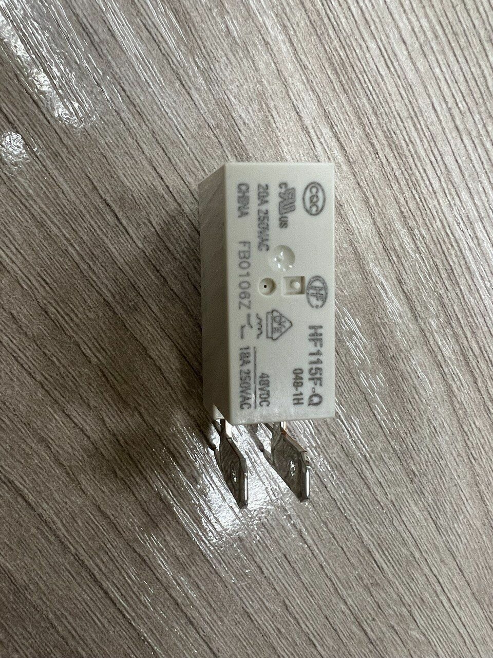 Реле HF115F-Q 048-1H