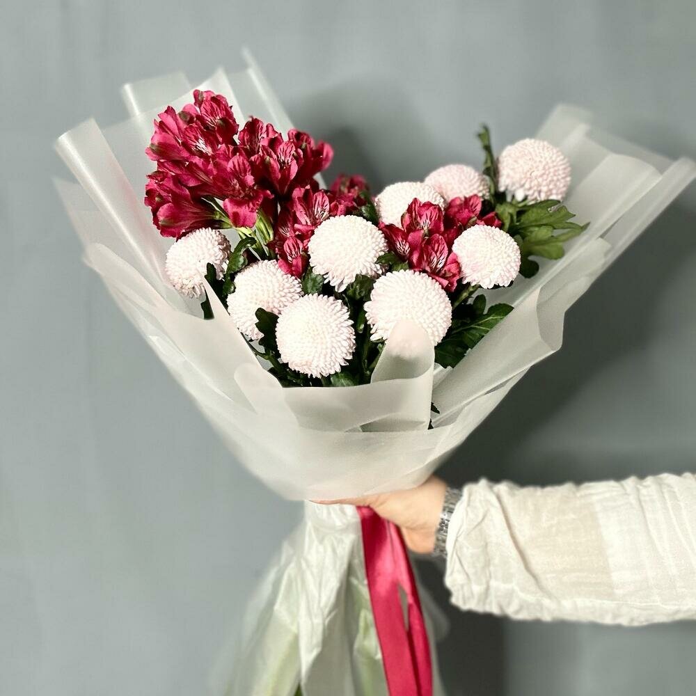 Букет из хризантем с альстромерией