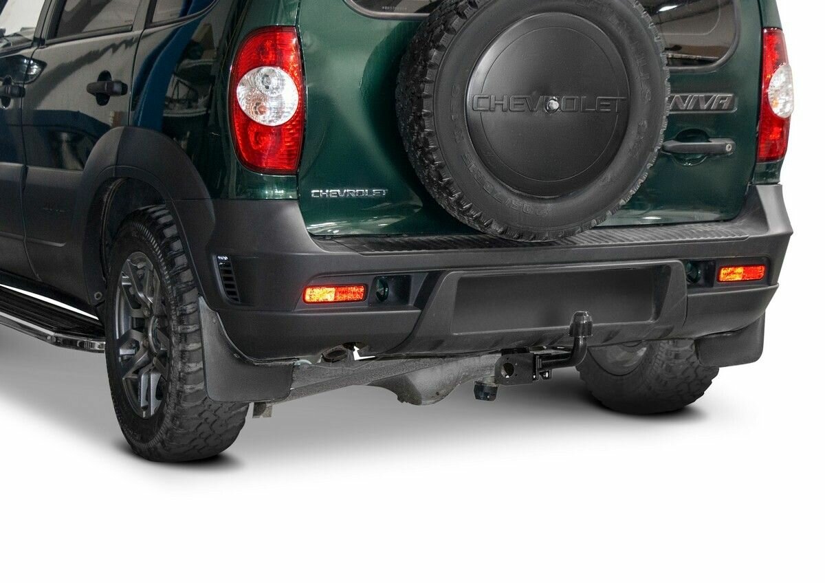 Фаркоп Berg для Chevrolet Niva 2002-2020/Lada Niva 2020-2021/Travel 2021-н. в, шар A, 1200/75 кг, F.6016.003