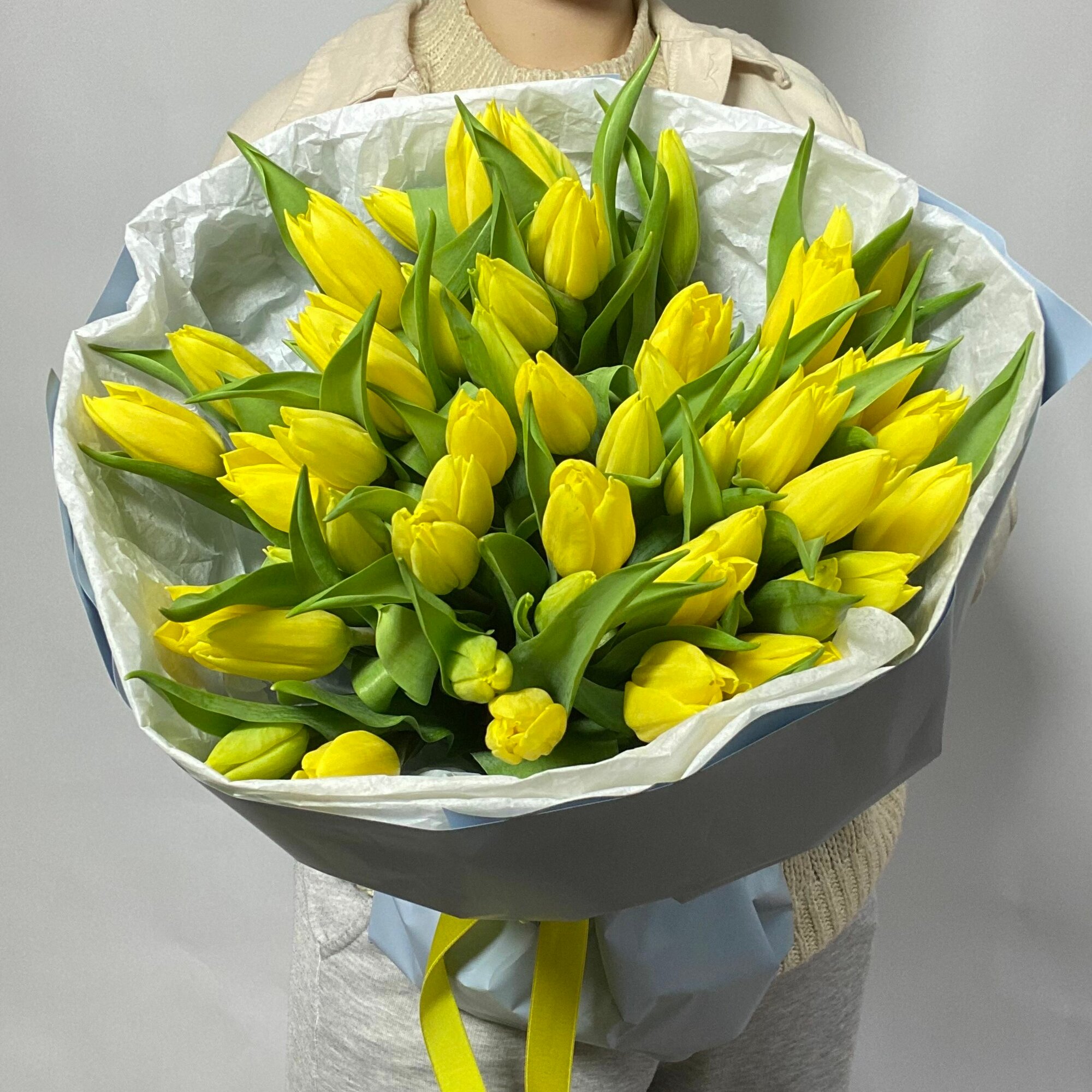 Букет желтых тюльпанов