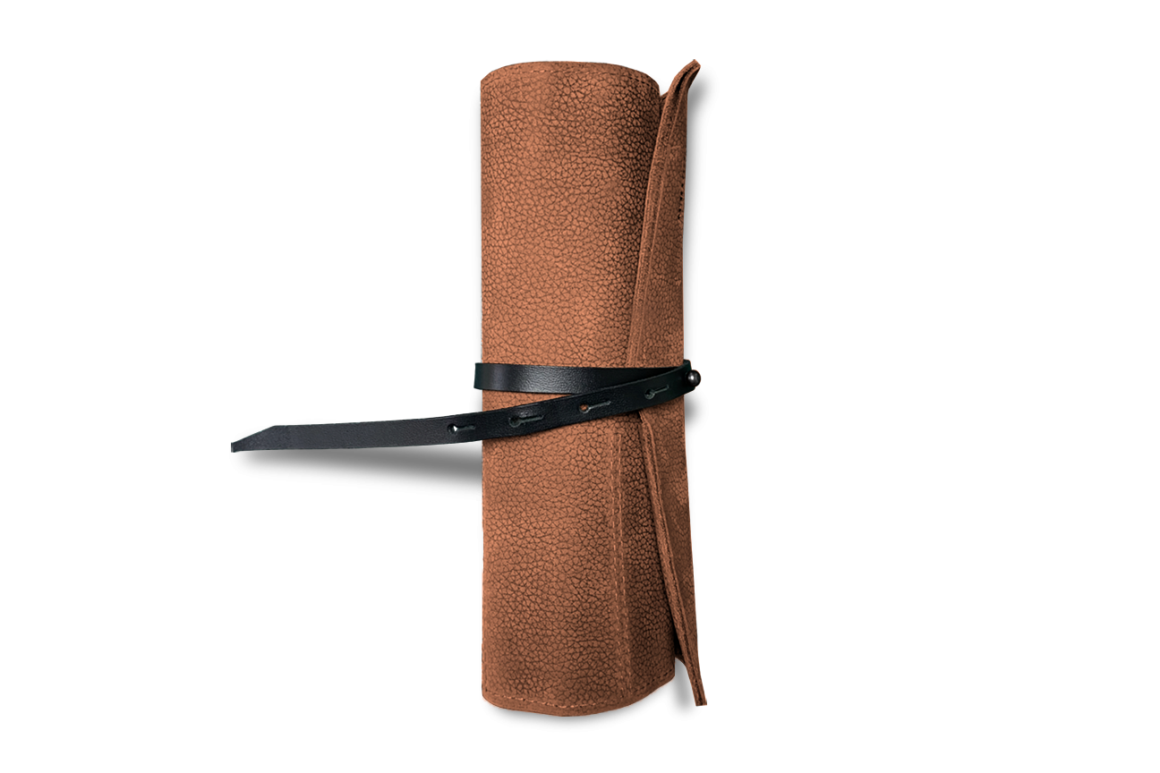 Кожаный пенал скрутка для карандашей и ручек коричневый DOSTIEN