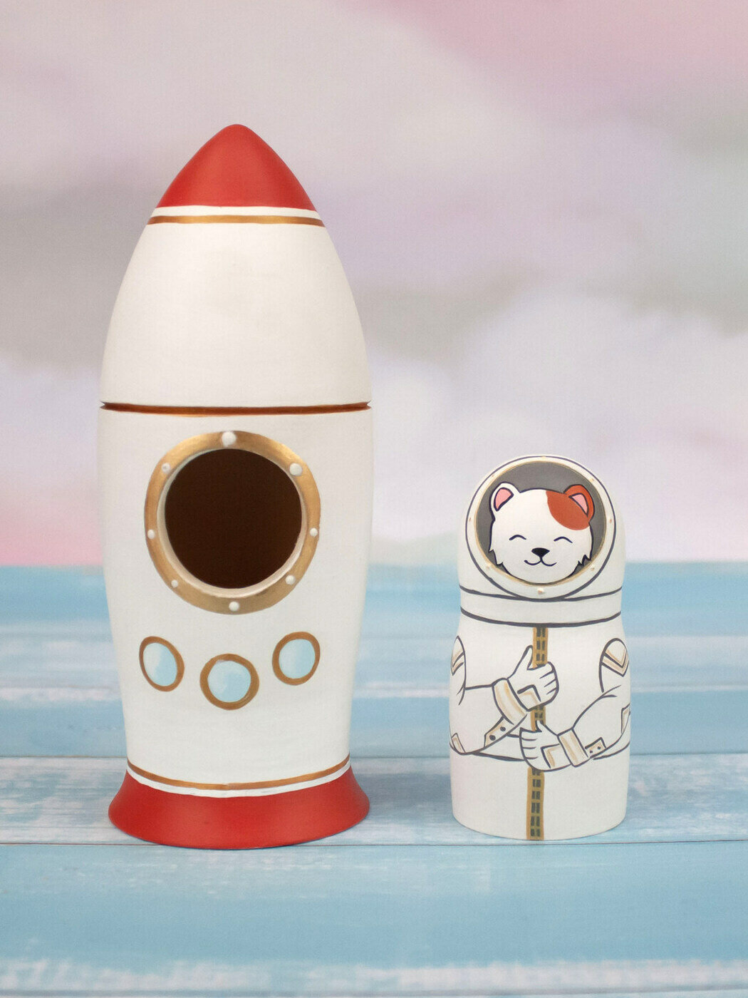 Матрешка деревянная детская развивающая игрушка Первая собака в космосе 2 места 14,5 см Орнамент