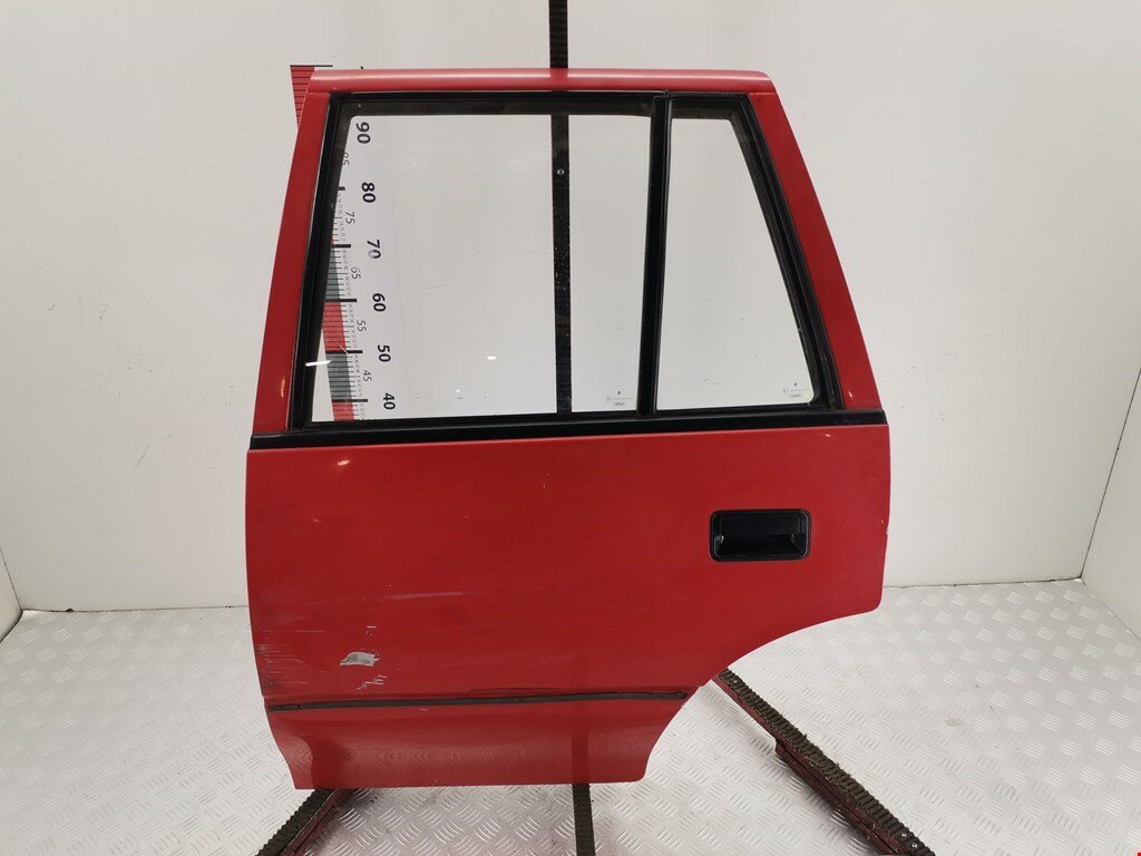 Дверь задняя левая Suzuki Swift 2 6800480E00 арт. 1511297