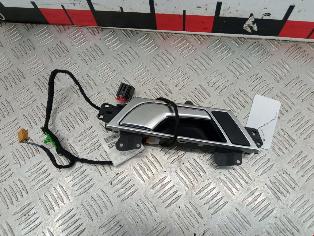 Ручка двери внутренняя задняя правая Audi A6 C6 4F0839020F арт. 1614299