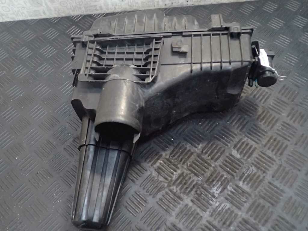 Корпус воздушного фильтра Peugeot 607 1427G9 арт. 339119