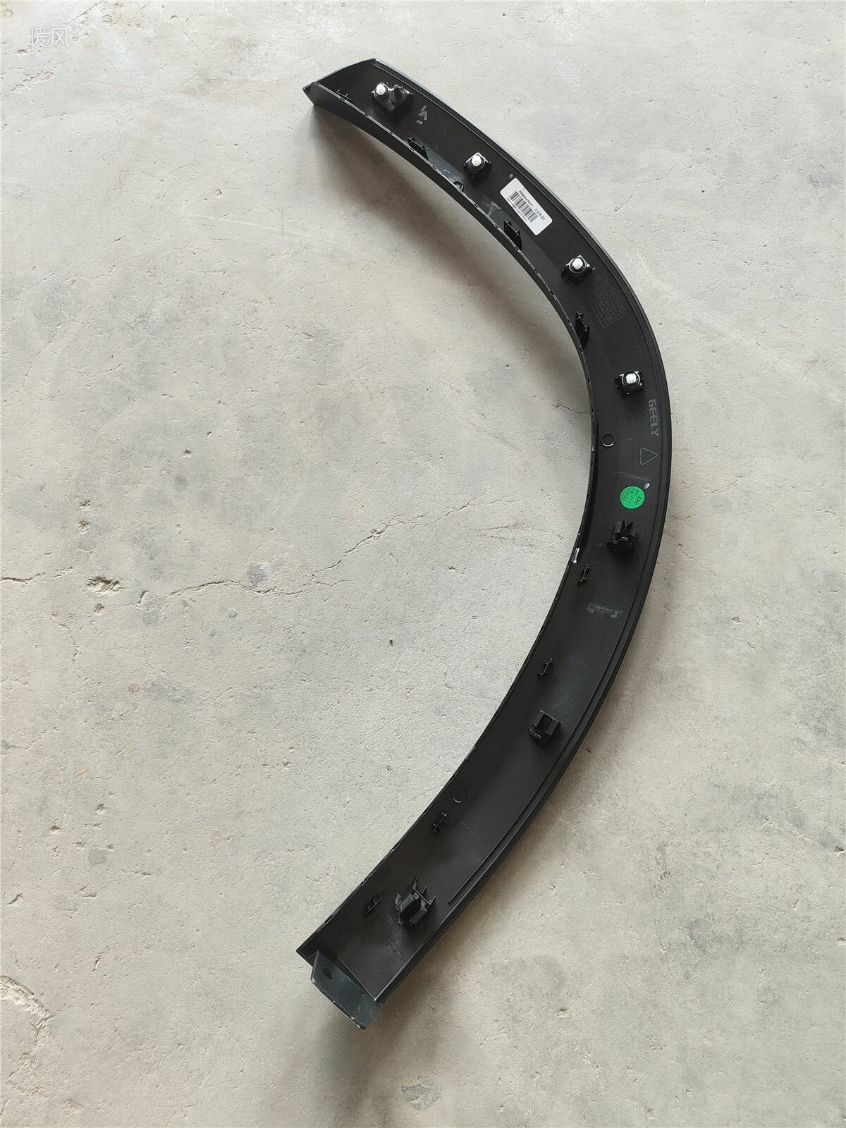 Накладка на крыло GEELY MONJARO RR/RH (задняя часть)