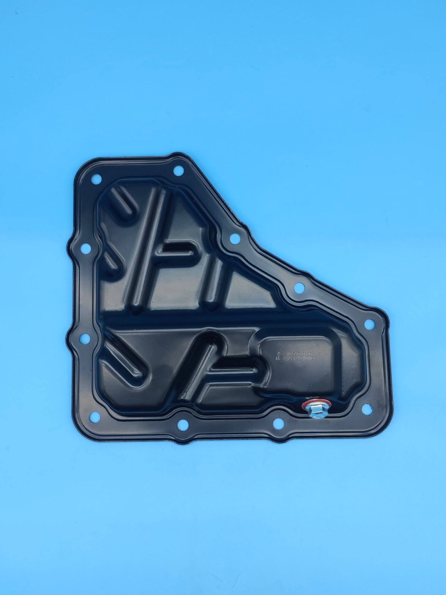 GEELY Поддон двигателя Geely Coolray 1056035300