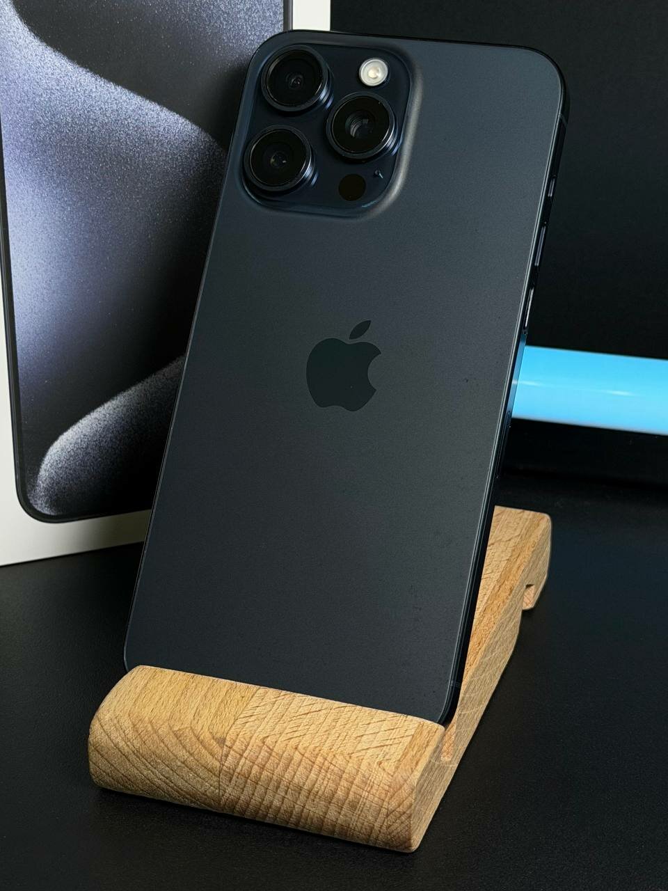 Смартфон Apple iPhone 15 Pro Max 256 ГБ, nano-SIM + eSIM, синий титан