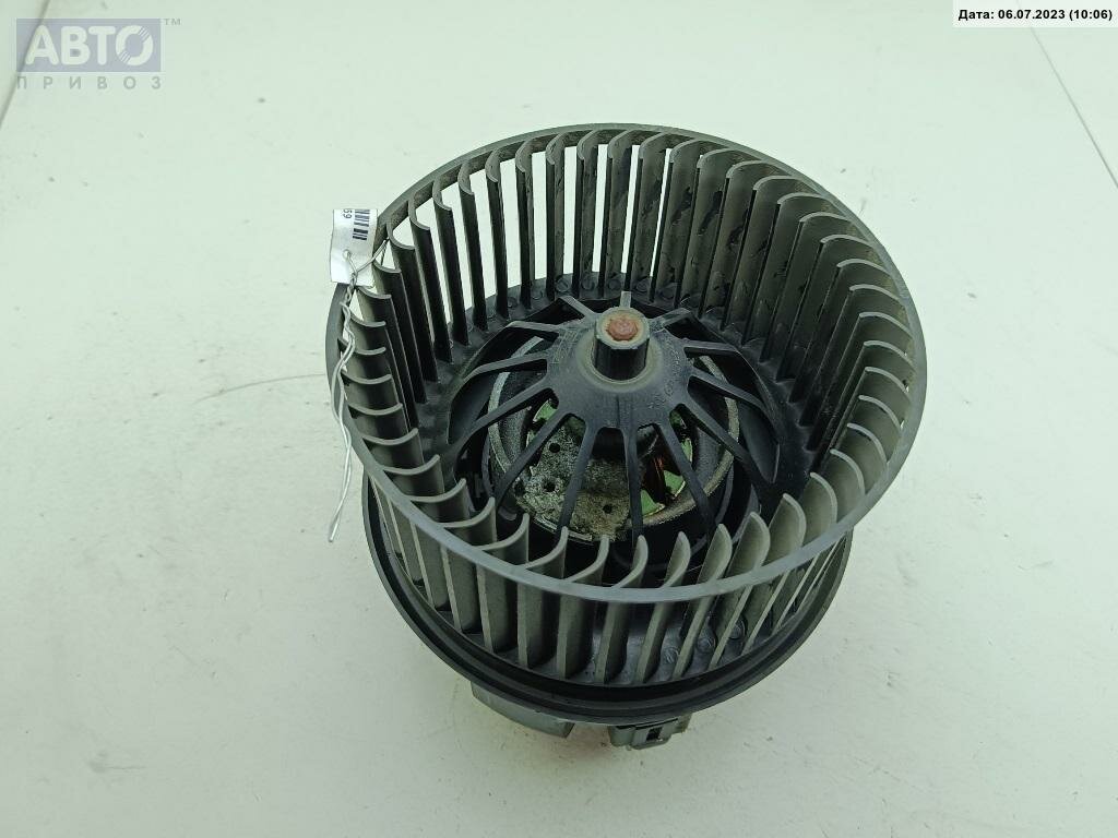 Двигатель отопителя (моторчик печки) Ford Focus 2 (2004-2010)