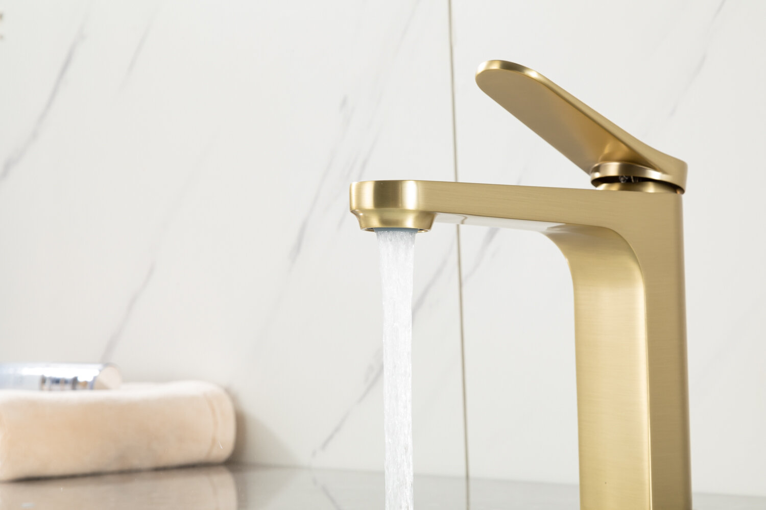 Смеситель для раковины с фиксированным изливом Gappo G10 G1010-3, золотой сатин, латунь