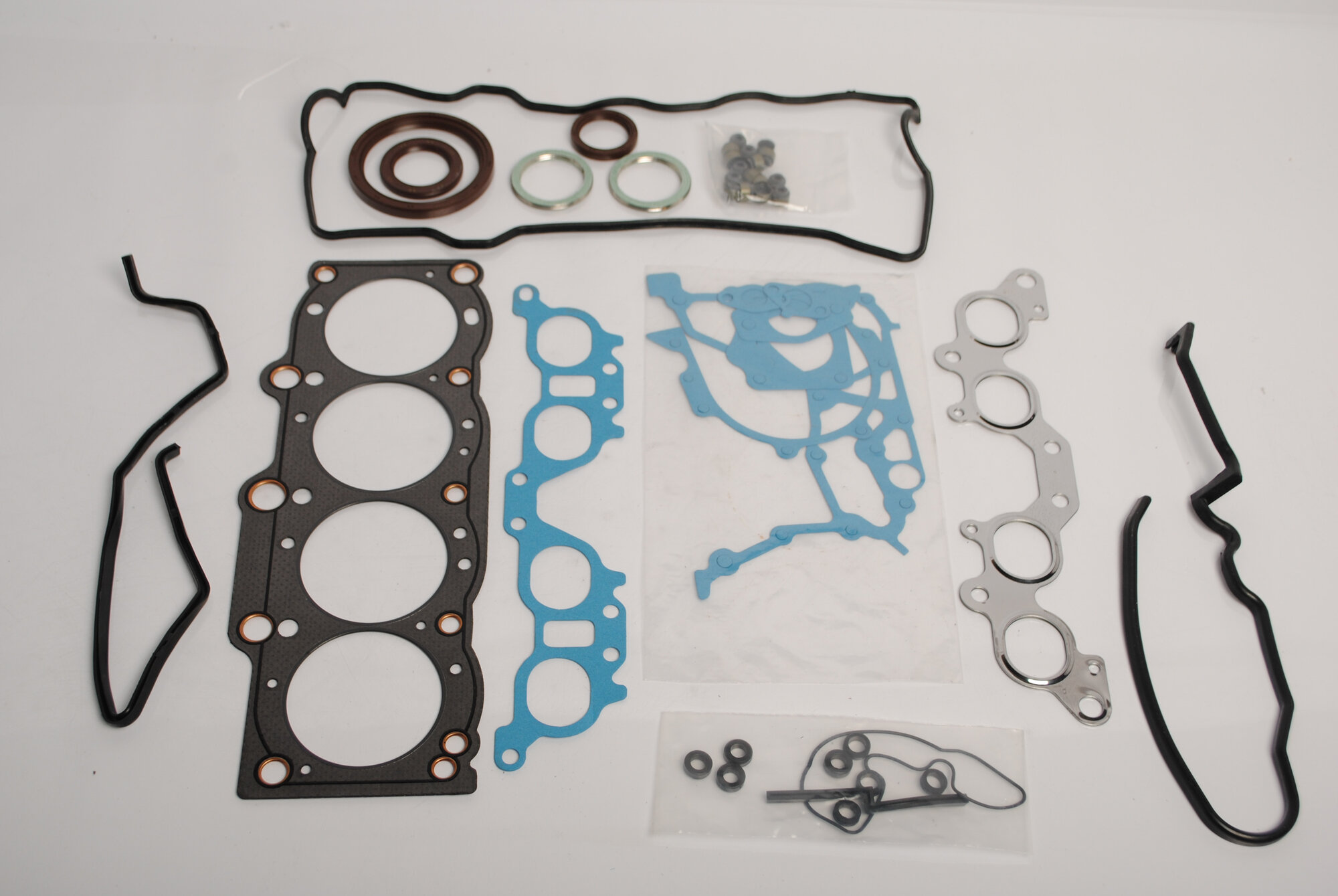 Ремкомплект двигателя 04111-74050 ERISTIС TOYOTA