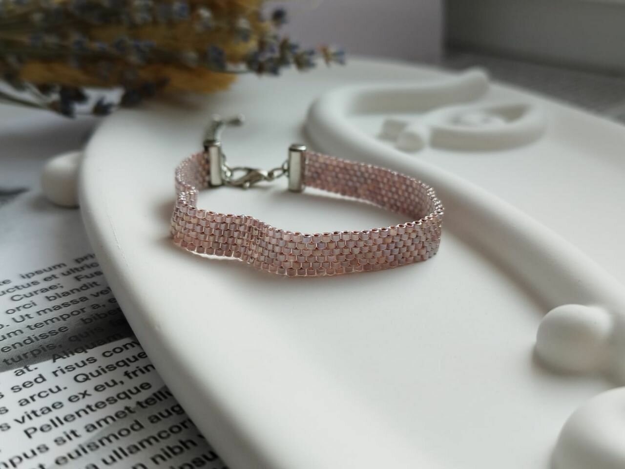 Плетеный браслет, стекло, бисер