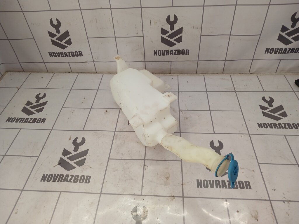 Бачок омывателя лобового стекла Suzuki SX4 2006-2013