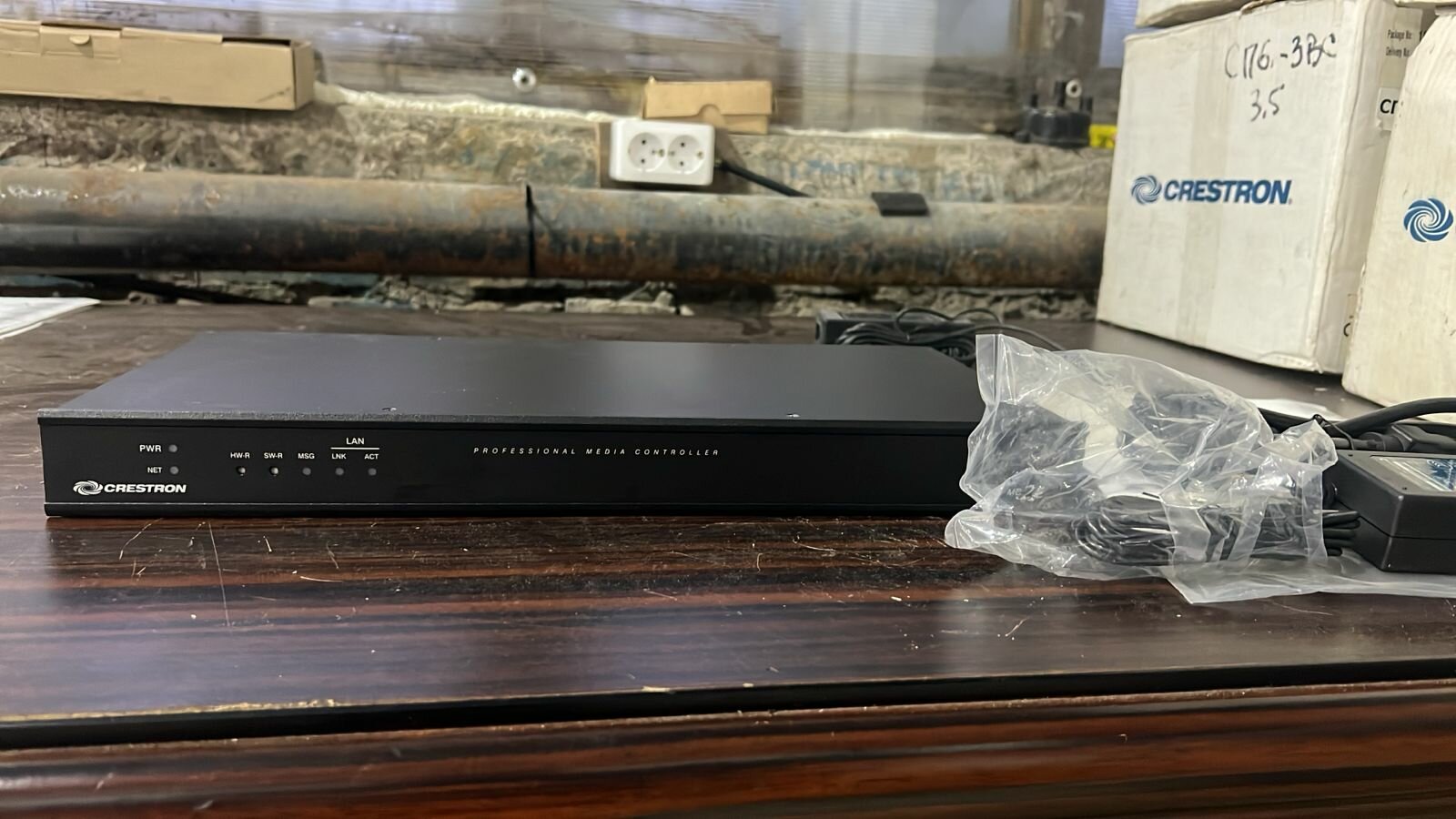 Контроллер управления с встроенным web-сервером Crestron MC2E — фото 1
