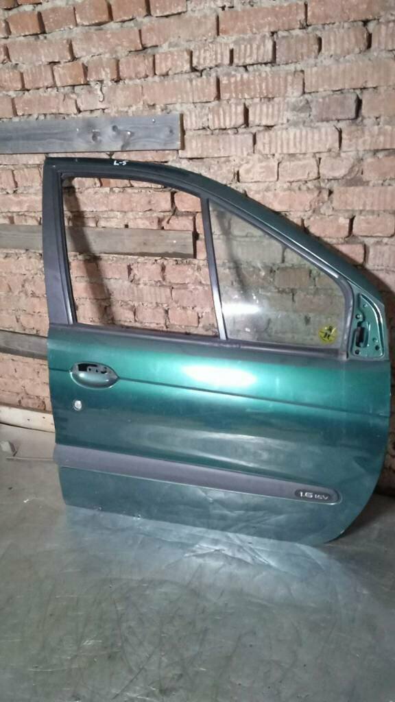 Дверь передняя правая Renault Scenic рест. 2001