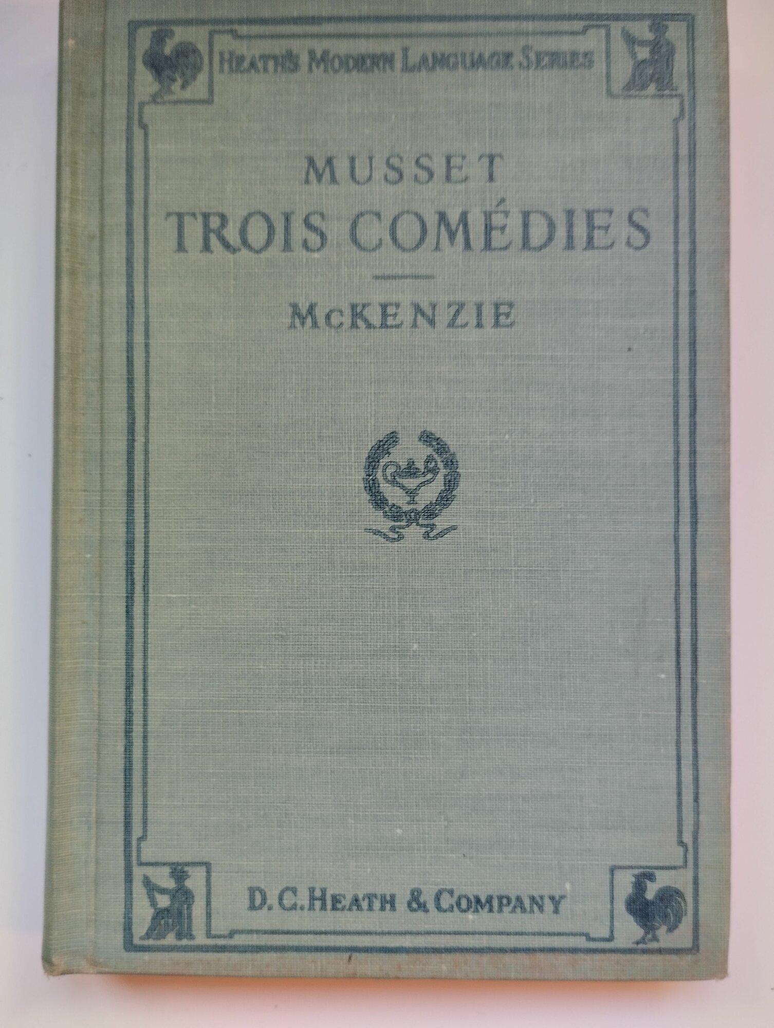 Musset. Trois comedies / Комедии. 1932 год (книга на французском языке)