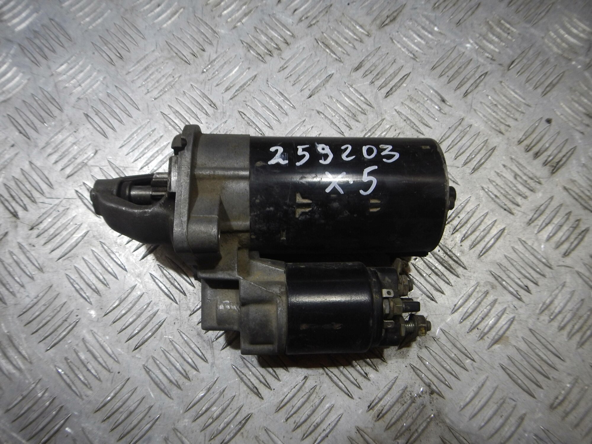 Б/У Стартер, BMW (БМВ)-X5 (E53) (00-07) BMW X5 (E53) (99-06) без видимых повреждений 259203 BMW арт. 0001108190