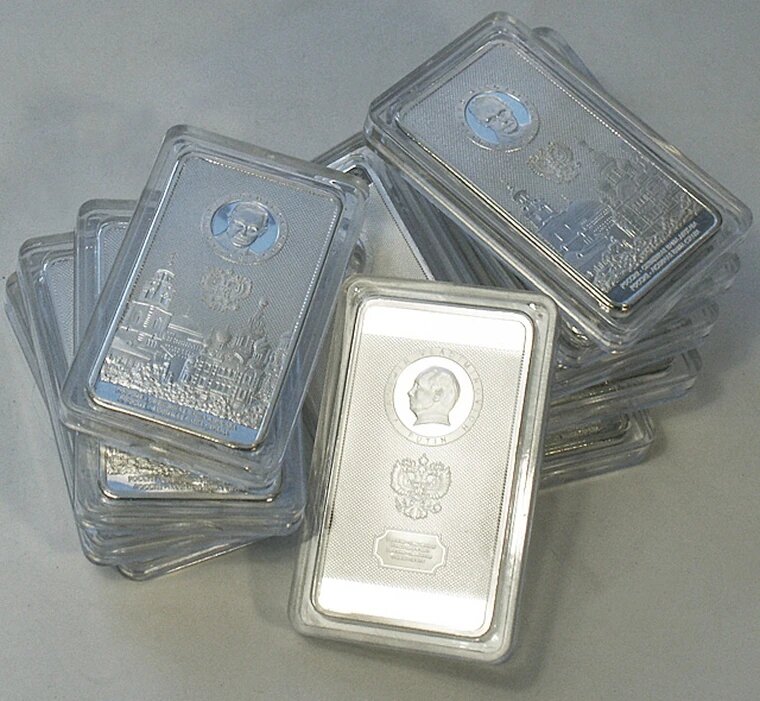 Набор 10 серебряных слитков с портретом Путина сувенирные копии proof в капсулах, банкноты и купюры редкие коллекционные