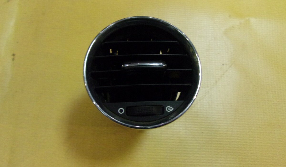 Дефлектор воздушный 308 I Peugeot 8265CQ