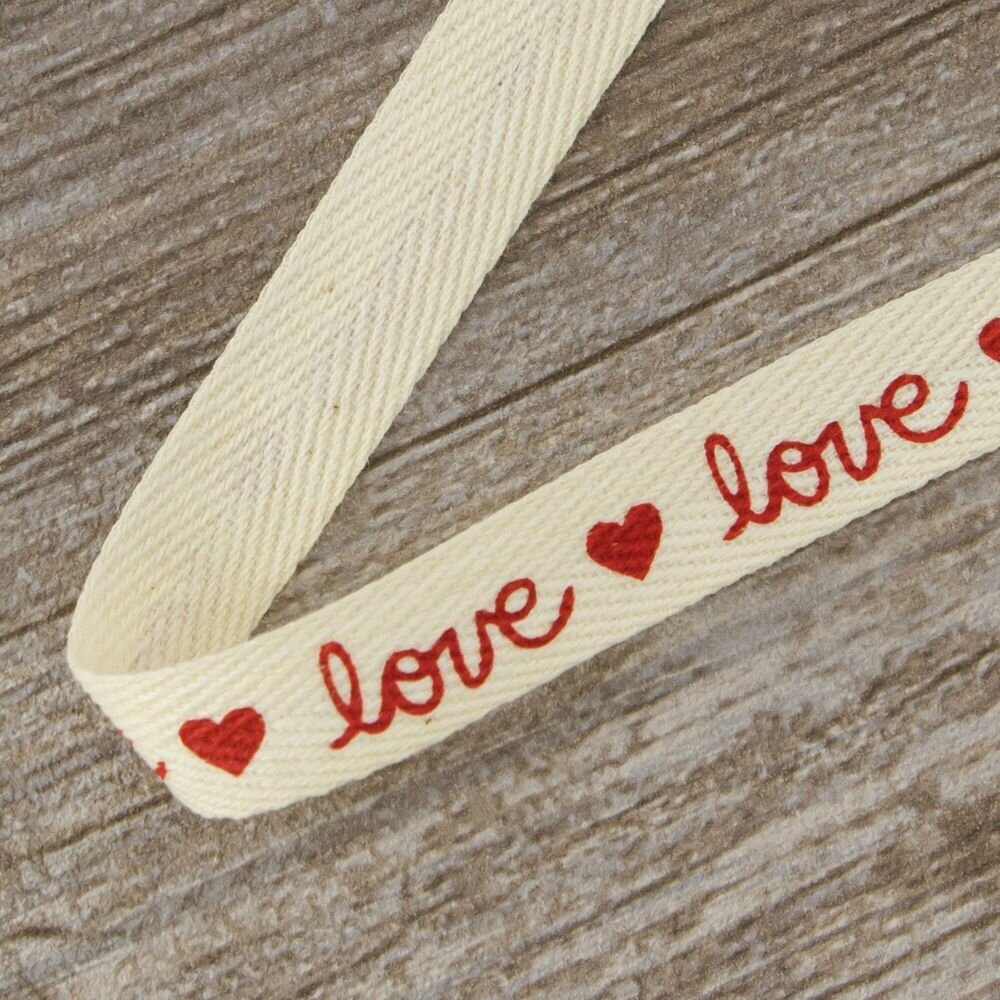 Лента хлопковая HEMLINE "Bowtique", Love & Hearts, красная, 5 м, на картонной мини-катушке