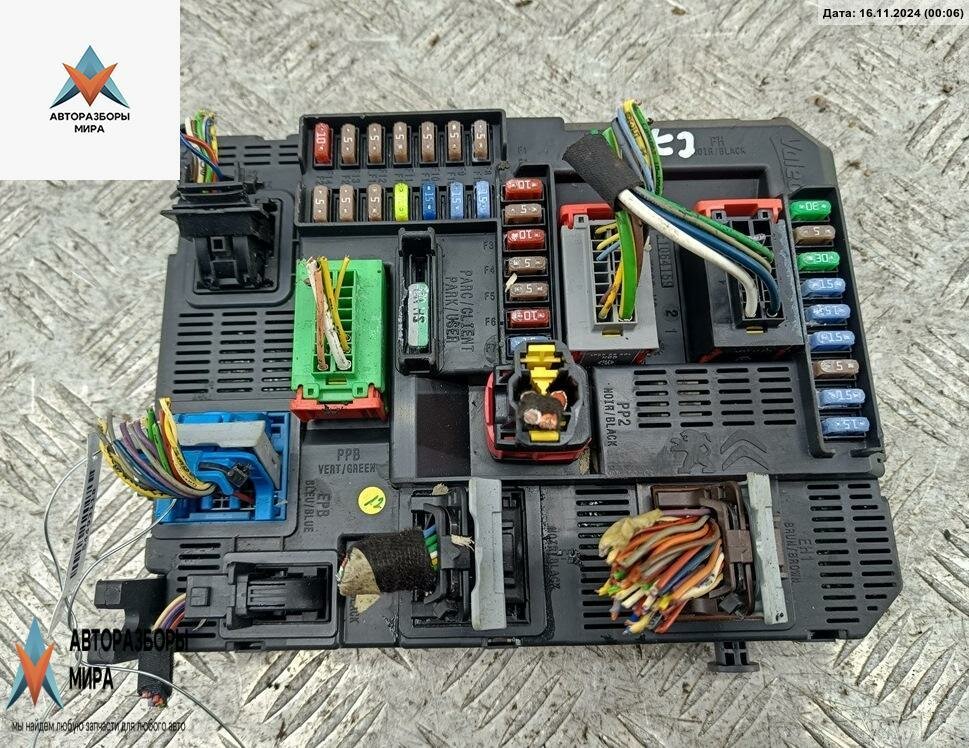 Блок комфорта Peugeot 308 T9 2014 BSI