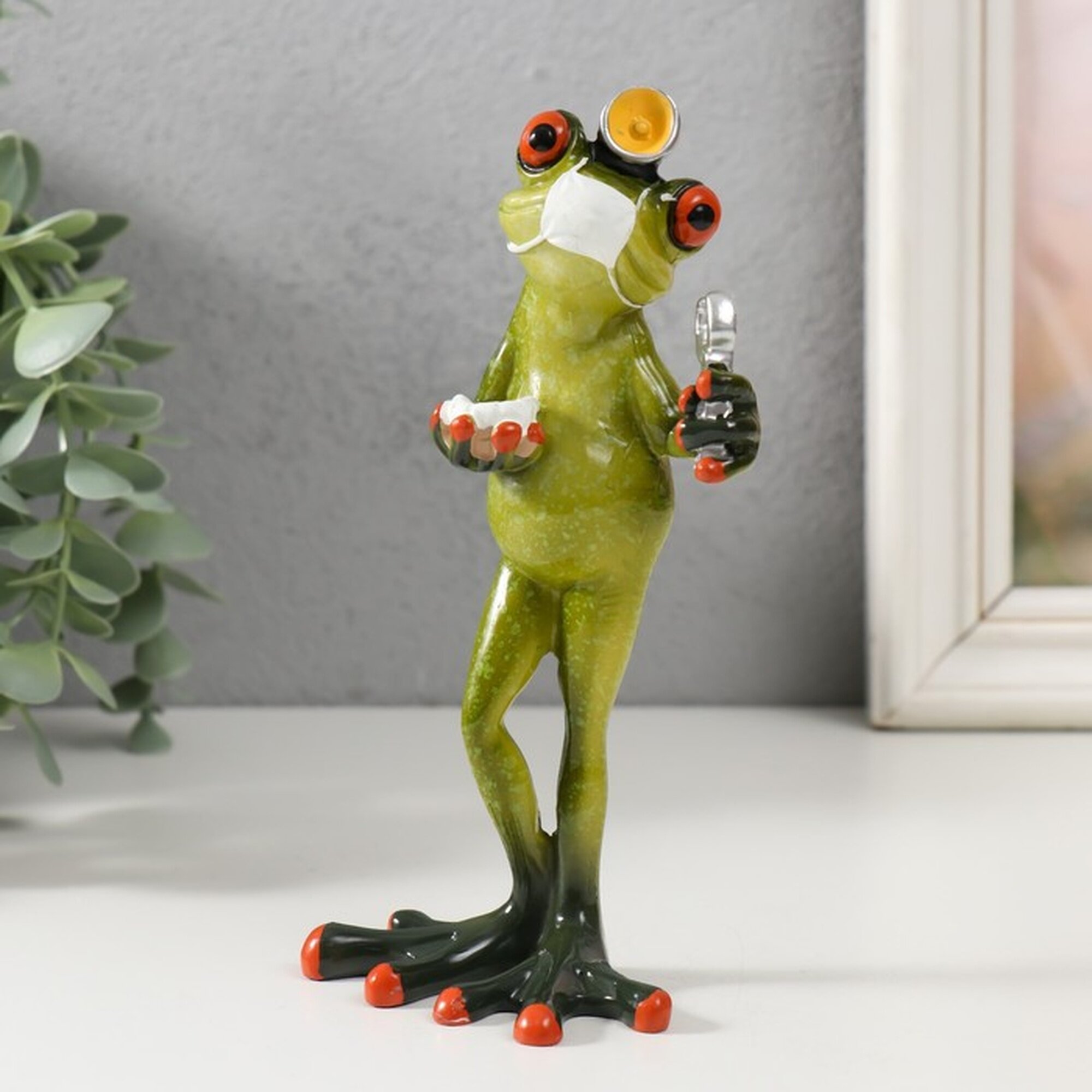 Фигурка Сима-ленд «Лягуха-Доктор», из полистоуна, 16 x 6 x 5.5 см