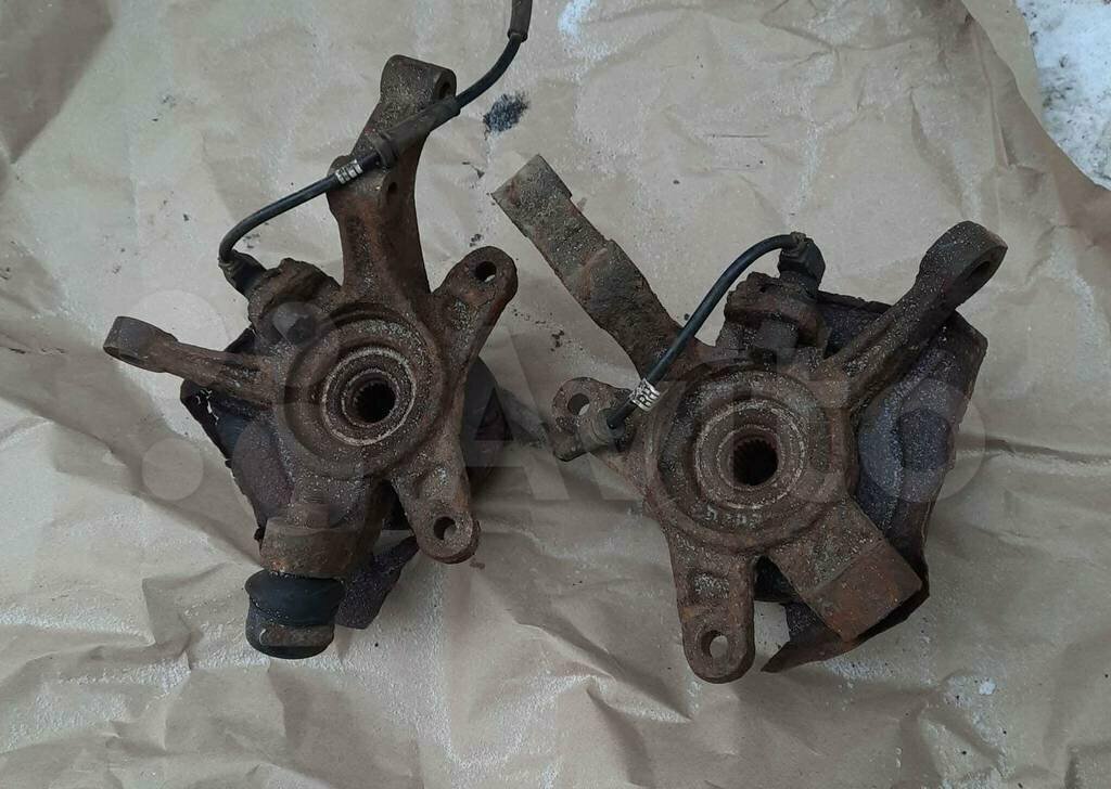 Кулак передний левый Chevrolet Aveo T200 2005 96535190