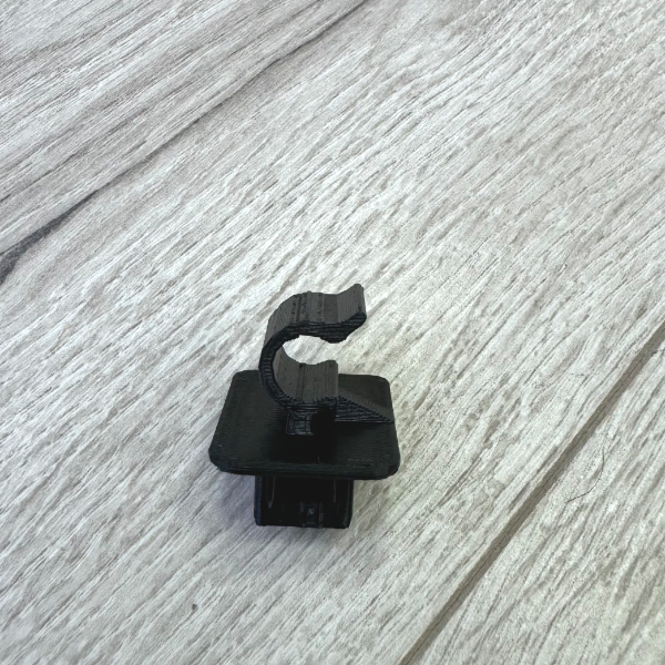 Клипса для штанги упора капота, универсальная