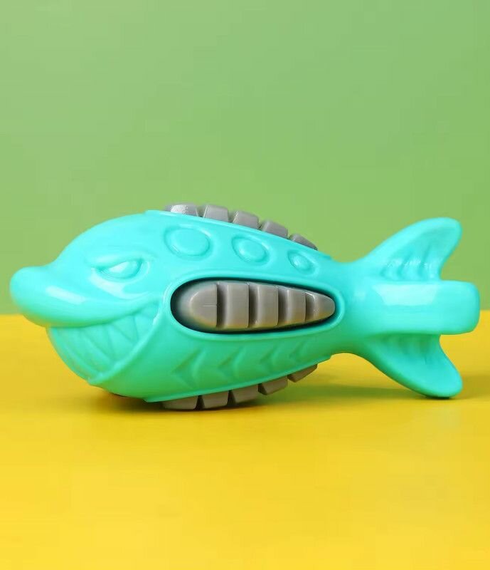 Игрушка Рыба для животных с пищалкой 16х7х7 см бирюзовая