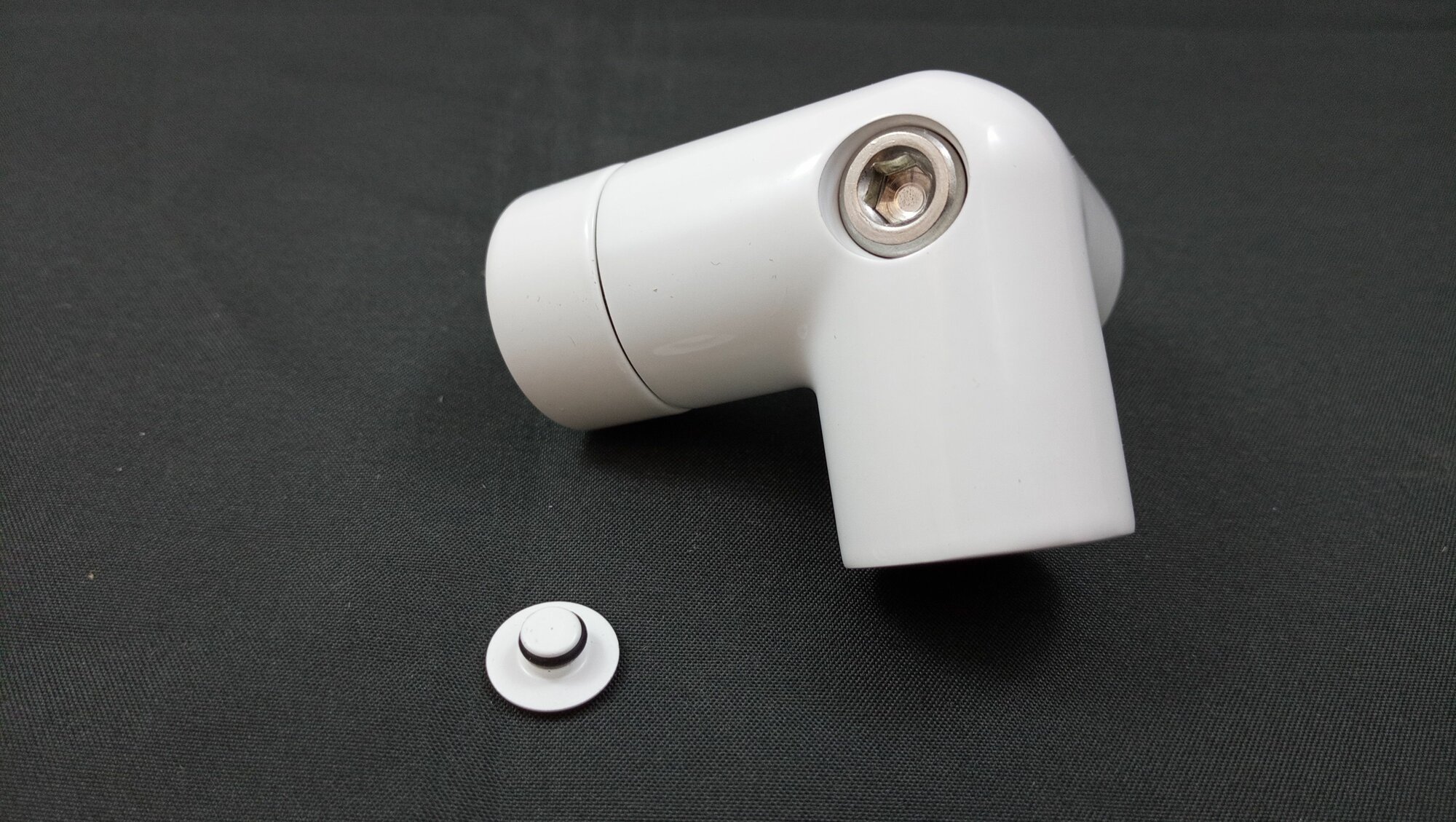 013G4008 Danfoss Комплект RAX set для подключения терморегулятора слева, белый