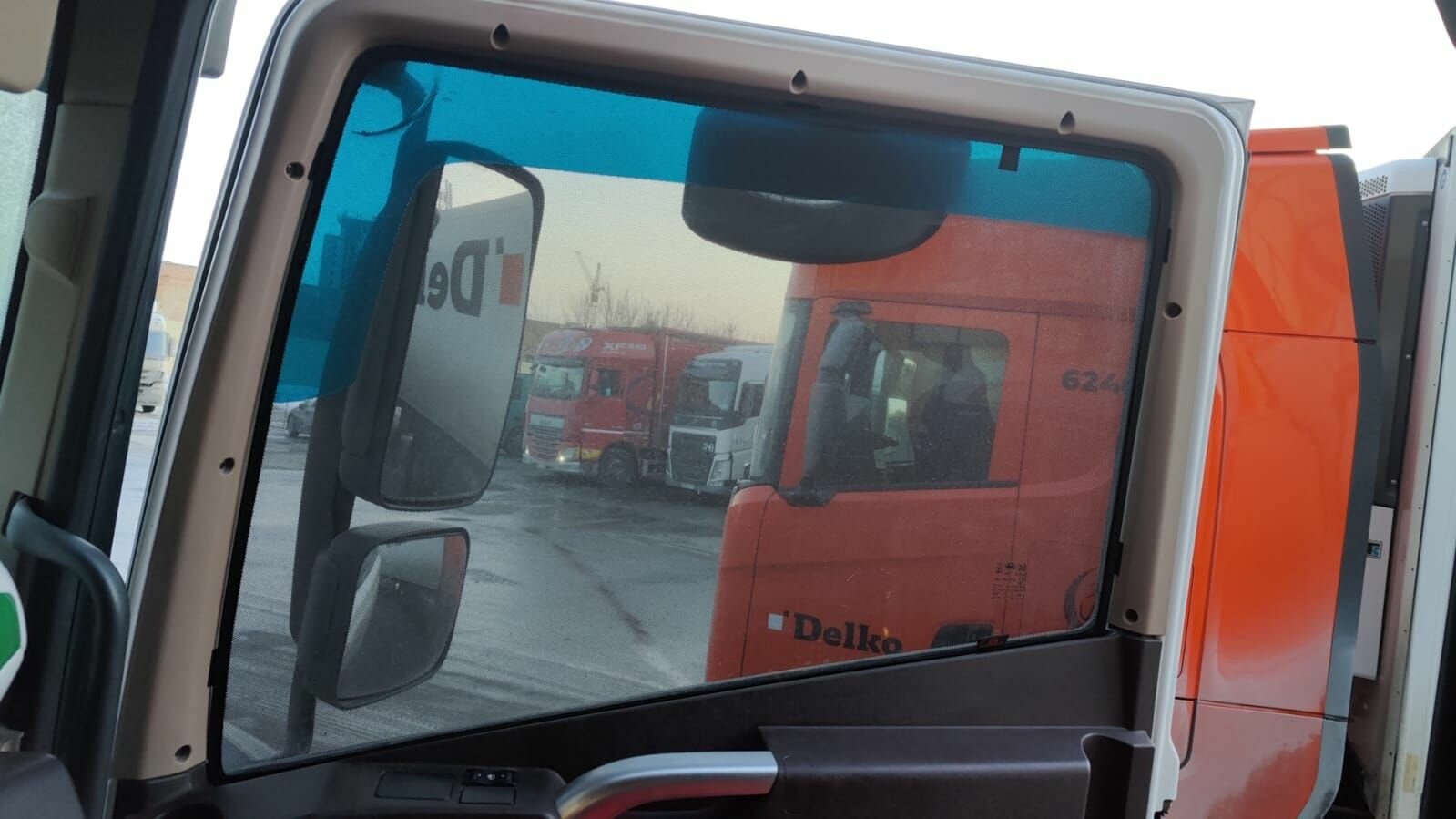 Каркасные шторки для Faw JH6 Oryx ( фав jh6 Орикс ) трассер комплект на двери премиум