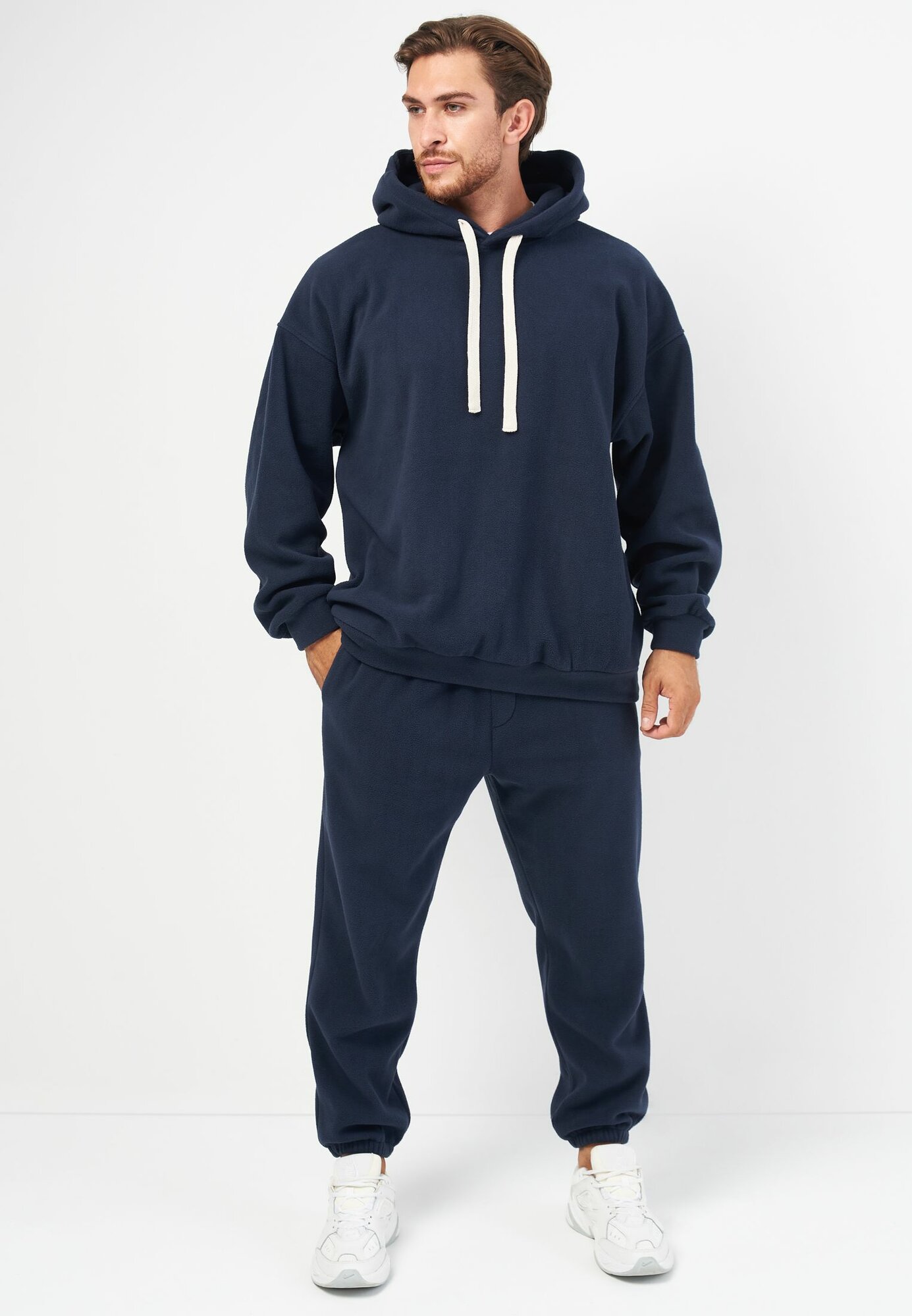 Костюм спортивный