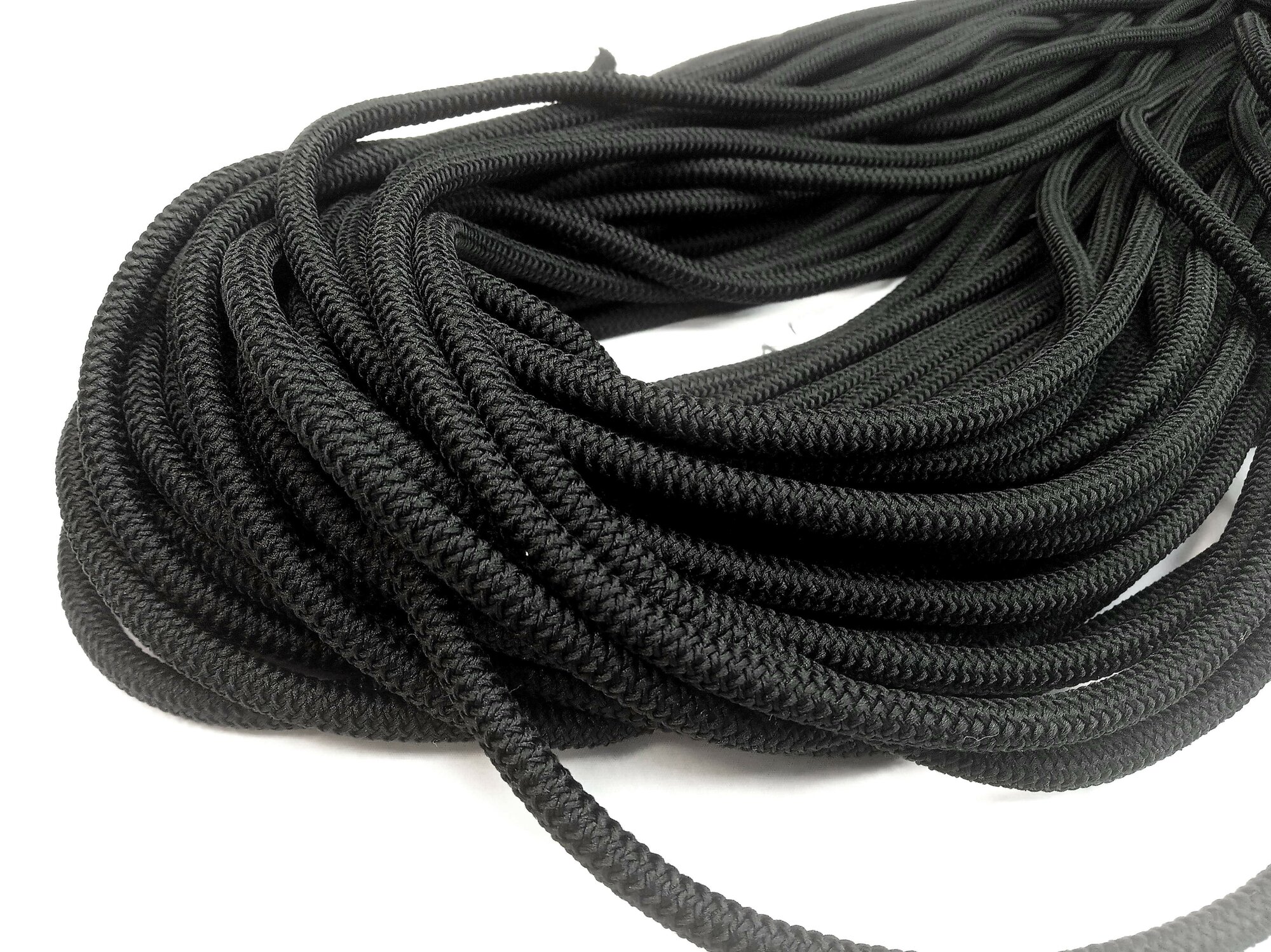 Шнур эластичный 7 мм, шляпная резинка круглая 10 метров, черного цвета