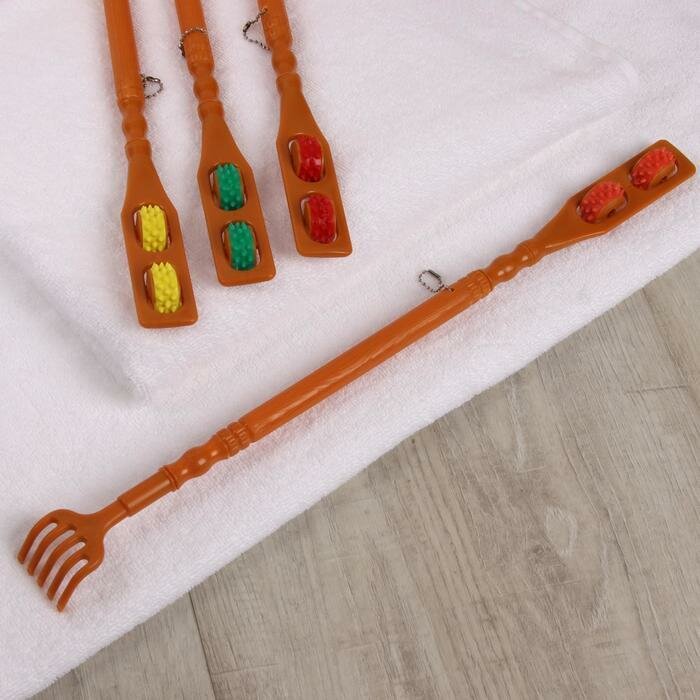 Массажёр - чесалка, двусторонний, универсальный, 2 колеса