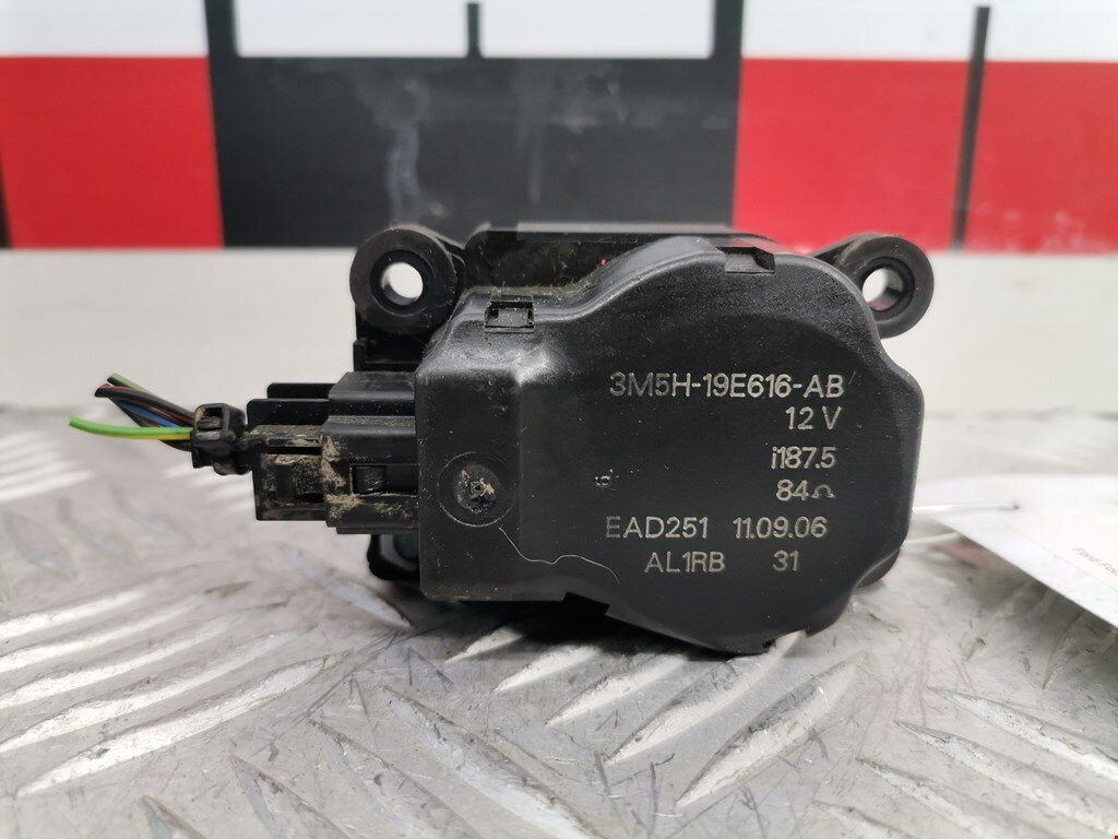 Сервопривод (электропривод моторчик привода) заслонки печки Ford Focus 2 1786200 арт. 1717314