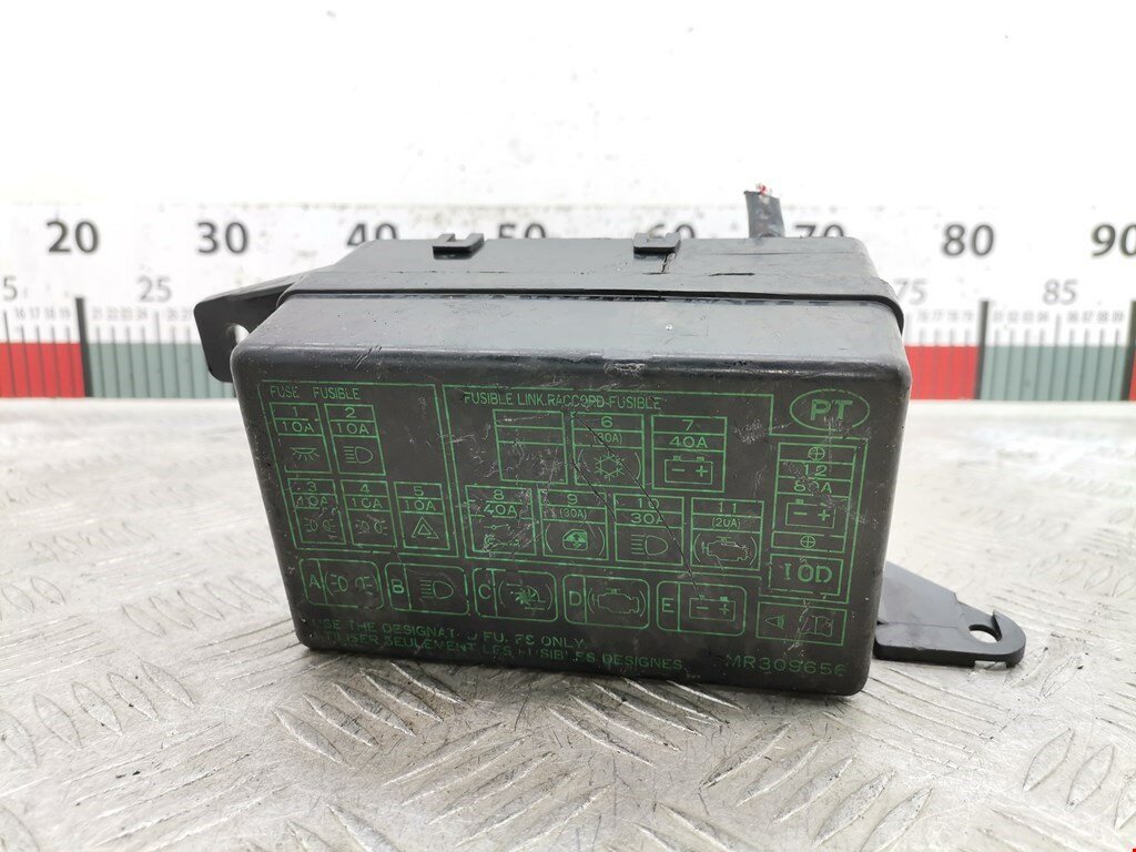 Блок реле Mitsubishi L200 3 арт. 2165933