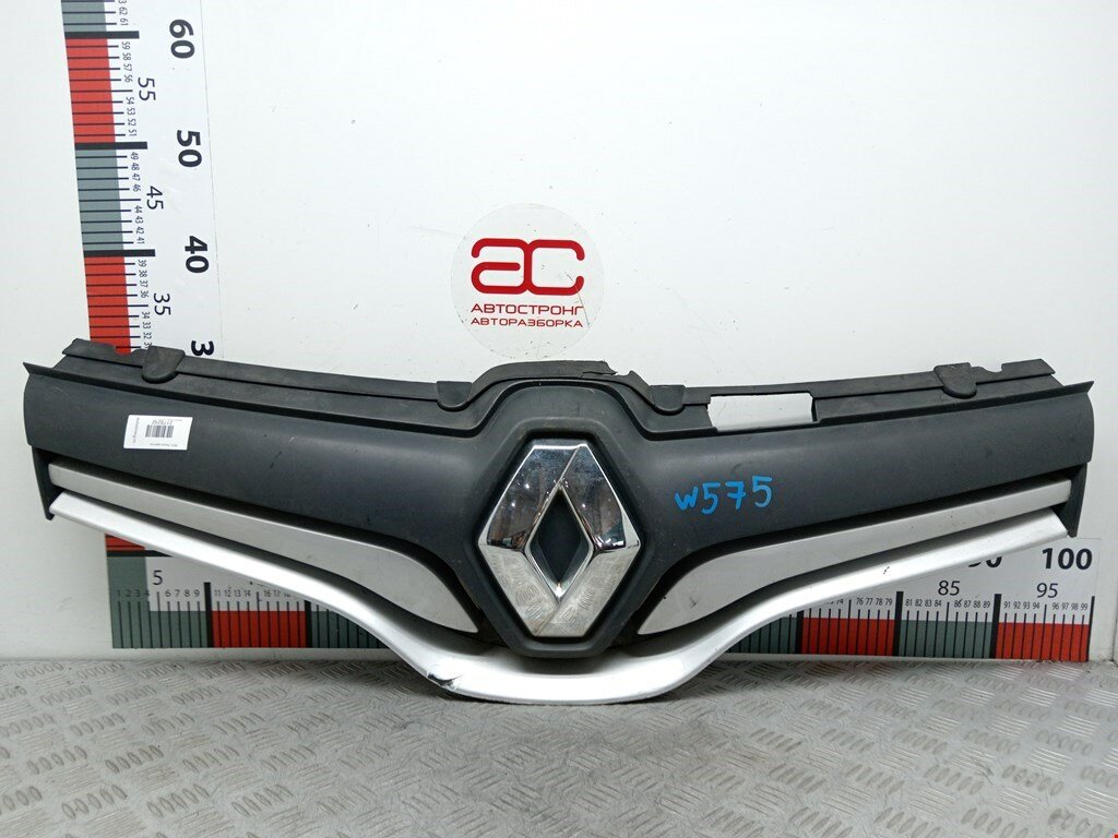 Решетка радиатора Renault Kangoo 2 (W/FW) арт. 2179292