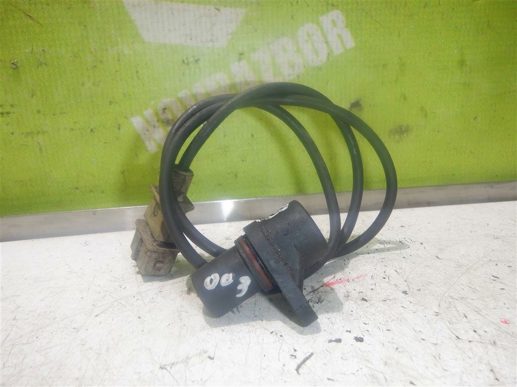 Датчик положения коленвала VW Passat B5 96-00